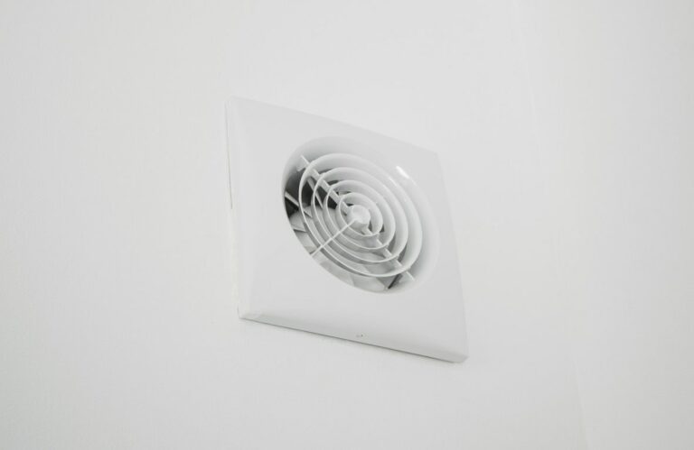 Stratégies de Placement des Bouches d'Extraction VMC - Amo Support